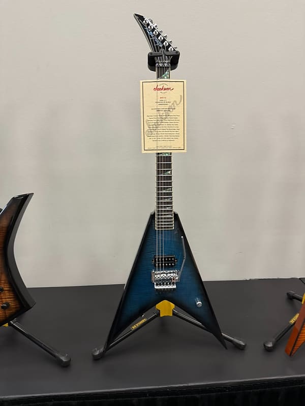JACKSON CUSTOM SHOP USA - SPECIAL EDITION KING V - TRANS BLUE | Reverb