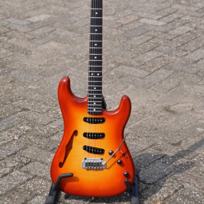 Charlee SC Thinline SSS 2020 Amberburst | Reverb Deutschland