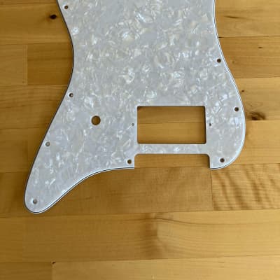 Custom Left-handed Tom Delonge Strat Style Pikckguard | Reverb