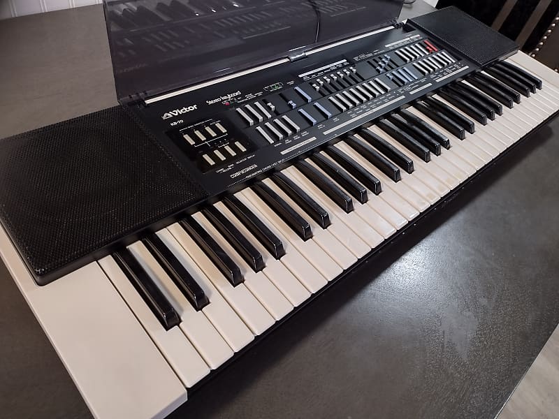 Lowrey Micro genie V-120 / aka Victor KB-70 / aka JVC KB-700 | Reverb