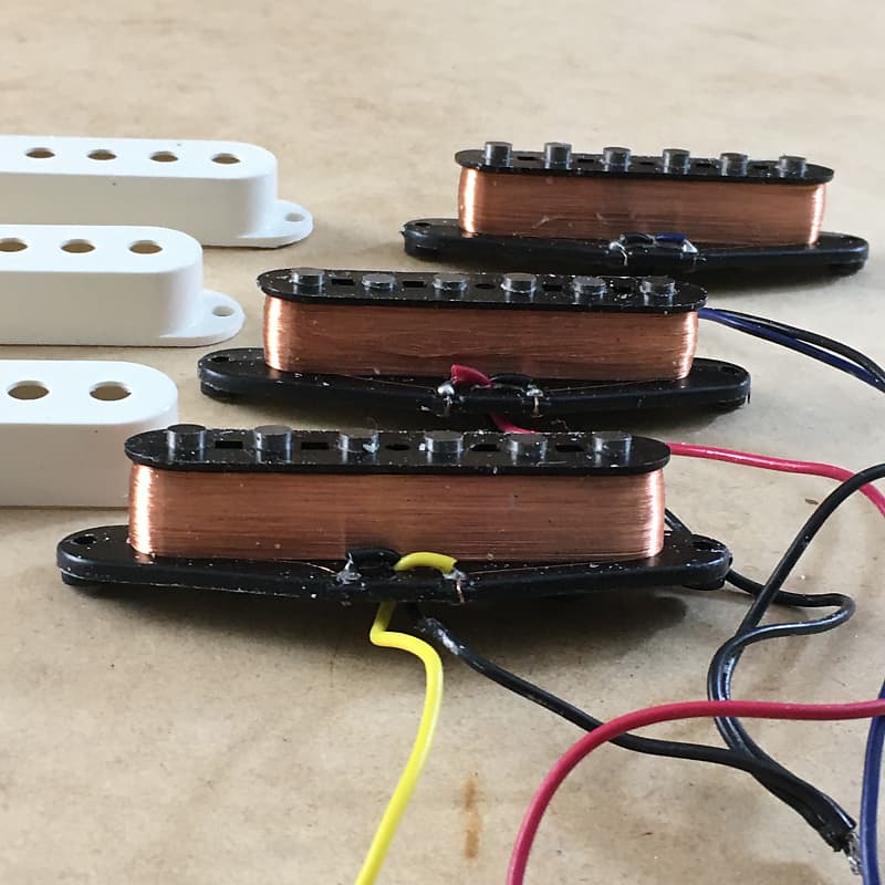 3 Vintage Strat Pickups Fender Electric Guitar 1990s? Black | Reverb