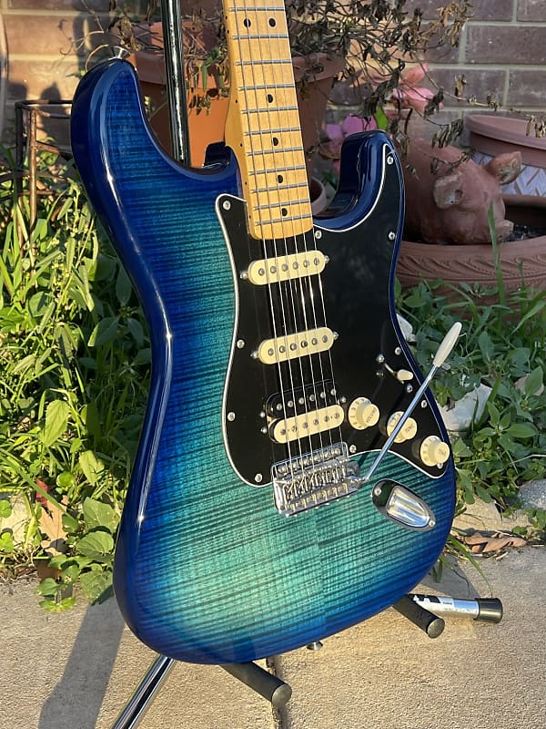 Fender Stratocaster HSS 2018 Plus Top Blue Burst MIM Limited | Reverb