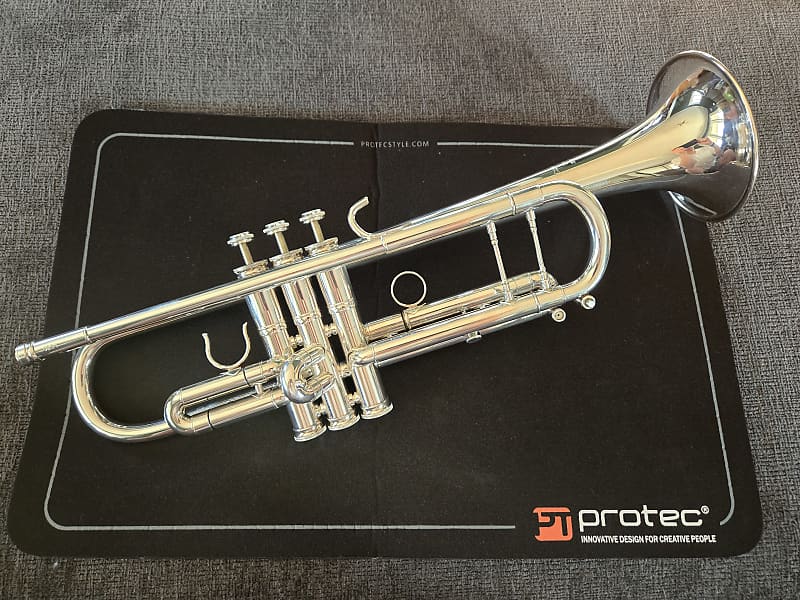 Getzen 3051 Custom Series trumpet- Bright silver plate | Reverb