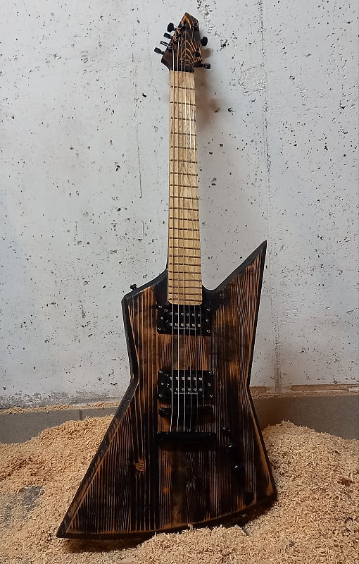 Chitarra Elettrica modello Explorer | Reverb