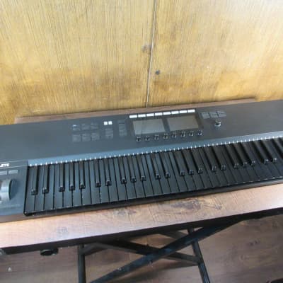 Native Instruments Komplete Kontrol S61 MK2 Vapor Gray | Reverb