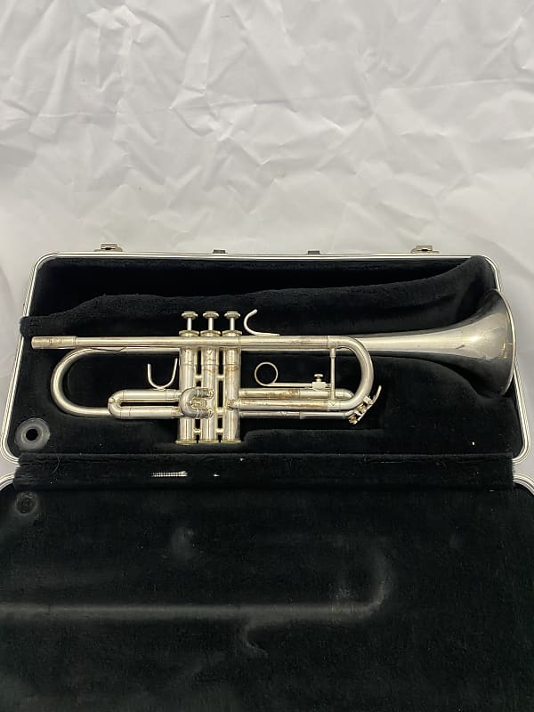 Bach Student Model Trumpet - Silver finish | Reverb