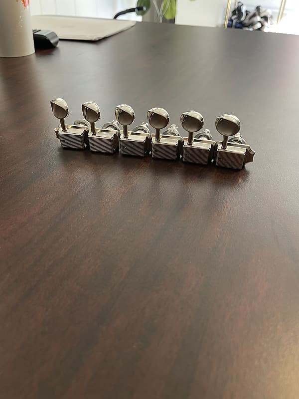 Fender Classic Tuning Machine Heads | Reverb UK