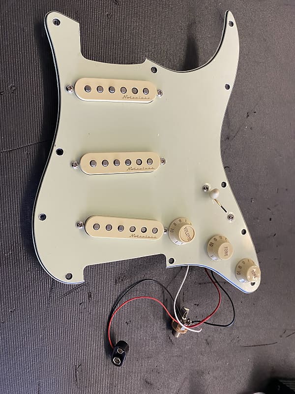 Fender Noiseless Loaded Prewired Strat Pickguard active-Mint | Reverb