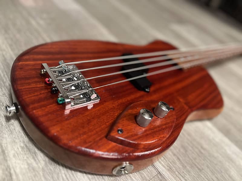 Short Scale Chambered 4 String Fretless Bass | Reverb