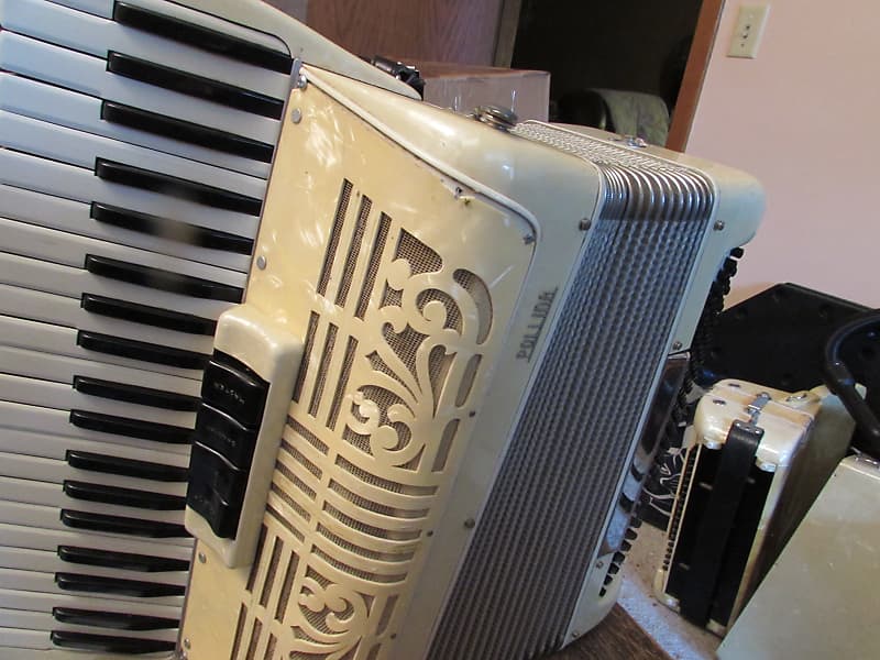 Accordion Pollina,120 bass,3/4 LMM,17"KB.4 treble registers,1 | Reverb