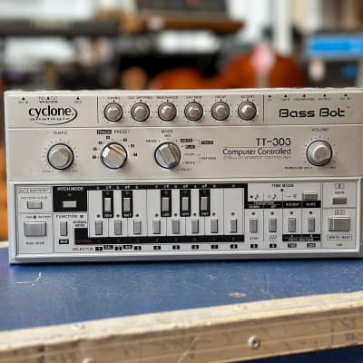 Cyclone Analogic Bass Bot TT-303 | Reverb