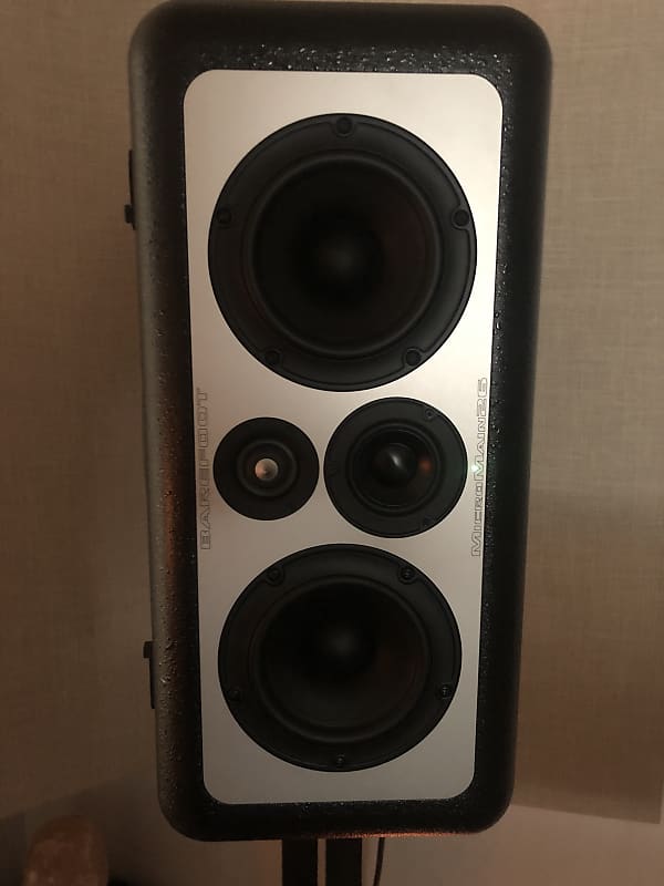 Barefoot Sound Micromain 26 with stands & road case | Reverb