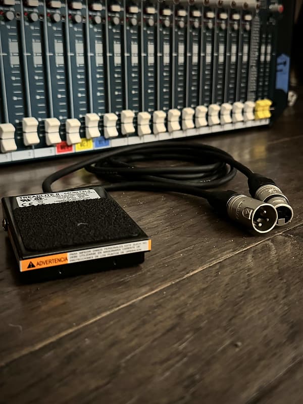Talkback Footswitch- Momentary Mic Mute Switch, XLR In/Out | Reverb