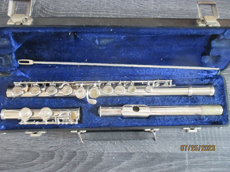 Silver Flute with Armstrong case | Reverb