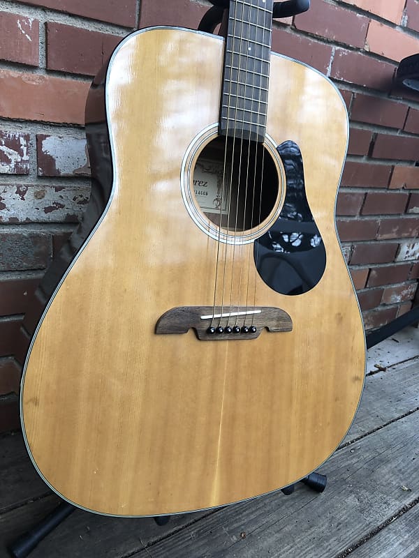 Alvarez RD-10 Acoustic Guitar with hard case | Reverb