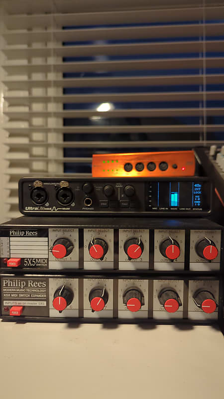 Philip Rees 5X5 MIDI Switch w/ X5X MIDI Switch Expander | Reverb