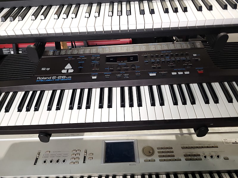 Roland E-28 Intelligent Keyboard - Local Pickup Only | Reverb