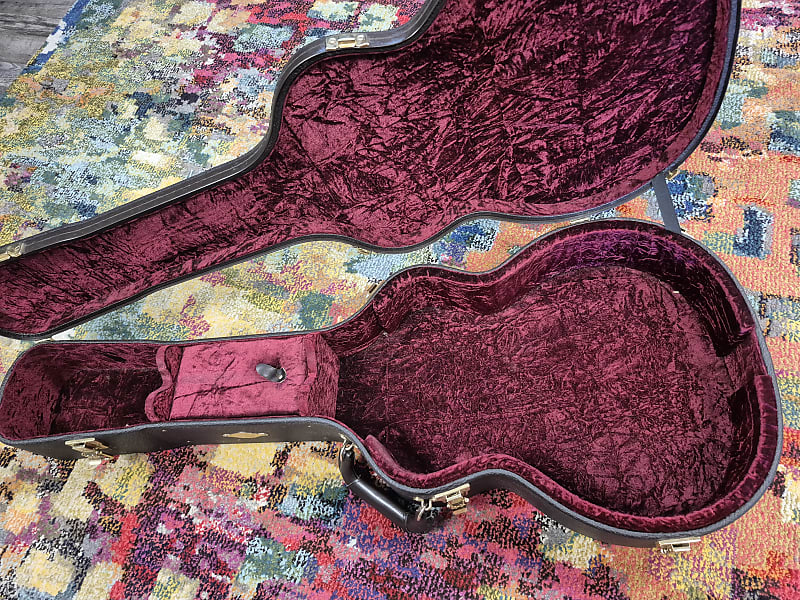 Taylor acoustic Hard case | Reverb