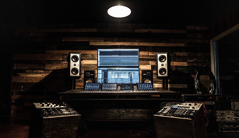 Avid S1 24 Channel Mix setup with Dock, 4 Tablets, Custom | Reverb