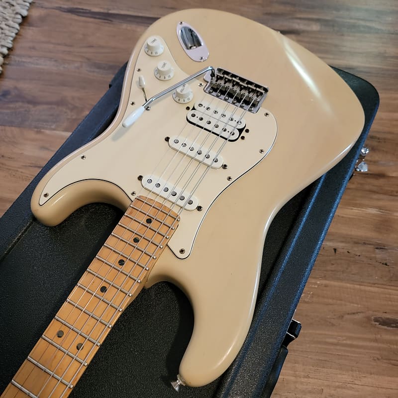 2002 Fender USA Highway One HSS Stratocaster 1st Year Trans | Reverb