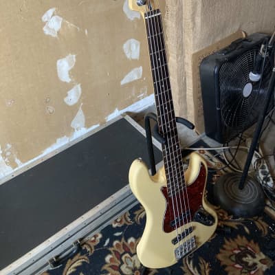 Cruzer by Crafter 5 - String Bass Guitar 90's - 00's - Cream | Reverb