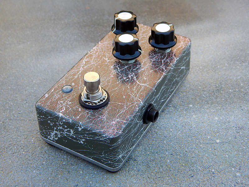 Sizzorfite Studio Blacker Gold Distortion | Reverb Sizzorfite Studio Blacker Gold Distortion | Reverb