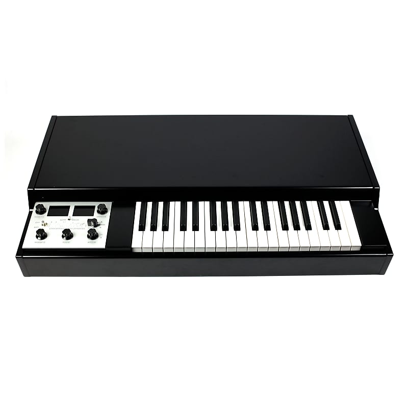 Mellotron M4000D Keyboard with 100 Mellotron and Chamberlin | Reverb
