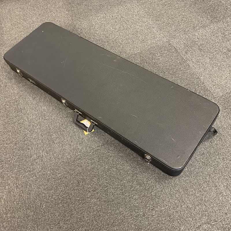 Used Road Runner HARD SHELL BASS CASE | Reverb