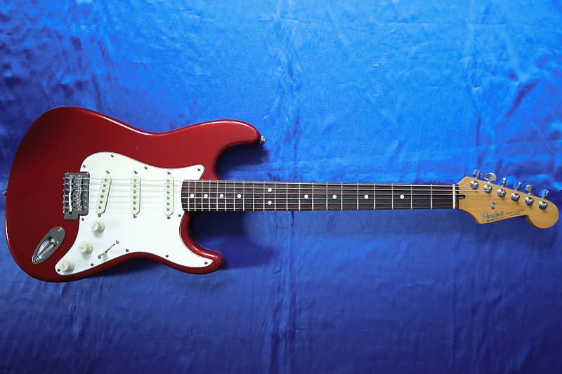 Fender Standard Mexico - Red metallic | Reverb UK