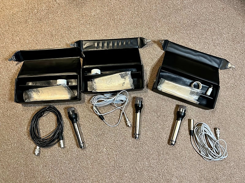 Tesla AMD 411N Vintage Cardioid Dynamic Microphone | Reverb UK