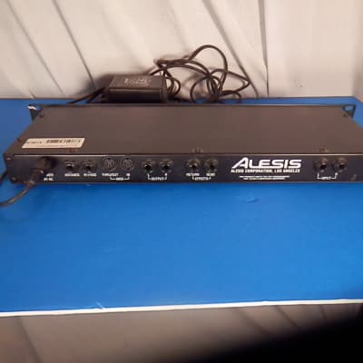 Alesis Quadraverb GT guitar effects processor rack unit with | Reverb