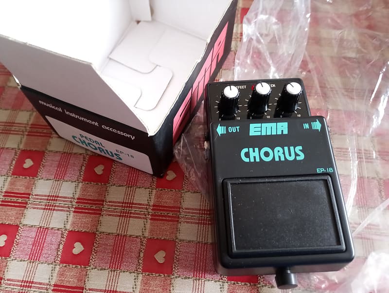 EMA EP-18 Chorus 90s-00s - Black | Reverb UK
