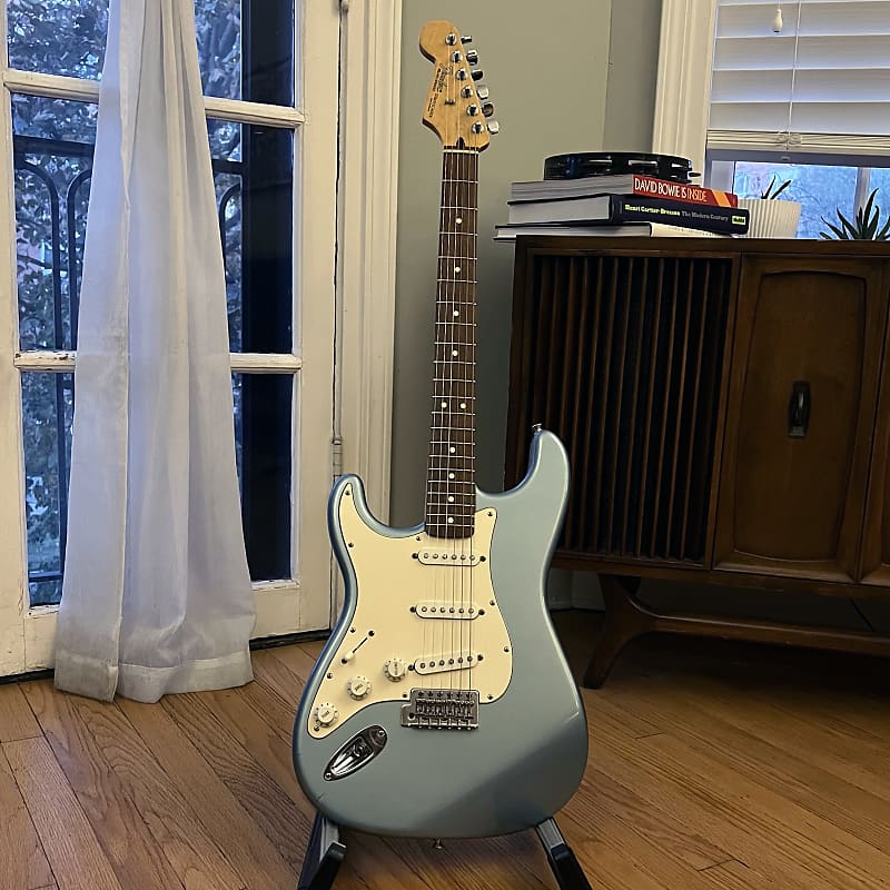 Lefty Standard Strat 2001 - Blue Agave | Reverb