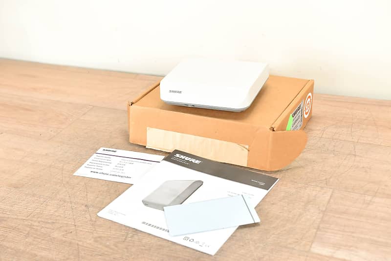 Shure UA864US Wall-Mounted Wideband Antenna 470-698 MHz | Reverb