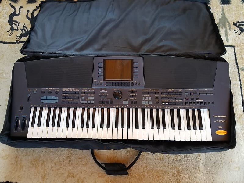 Technics KN5000 synthesizer keyboard with case | Reverb