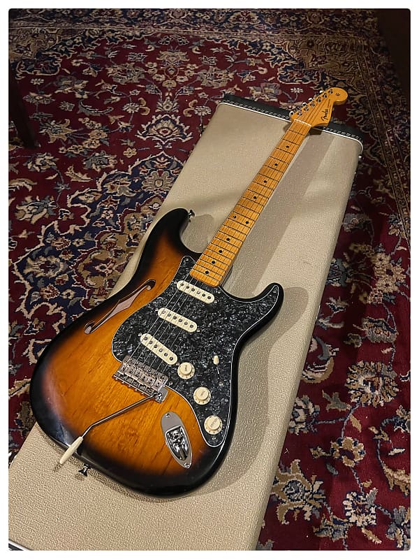 Fender Fender Eric Johnson Thinline Stratocaster with Maple | Reverb