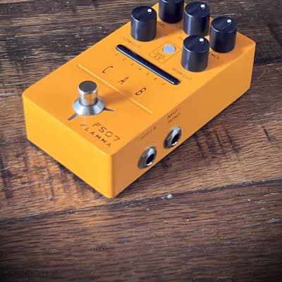 Valeton Coral Cab 2019 - Black | Reverb