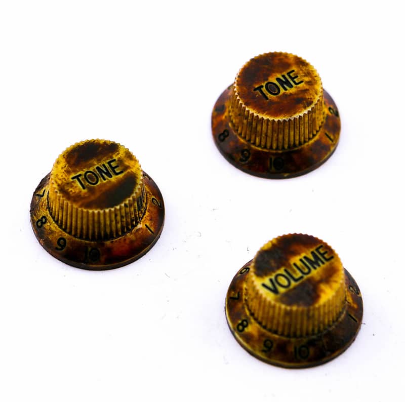 AGP ™ - Aged Relic Stratocaster ® Volume Tone Knobs 6mm Split | Reverb
