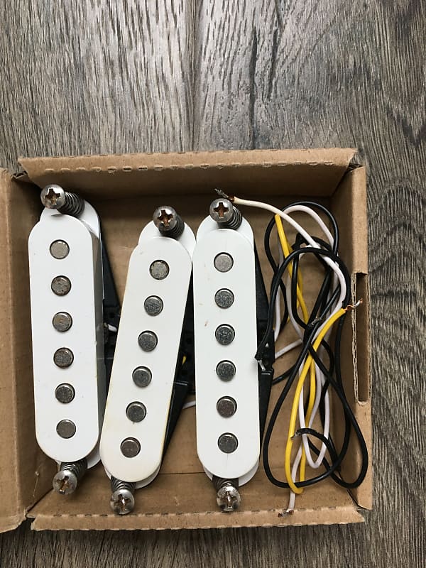 Fender Stratocaster single coil pickups | Reverb