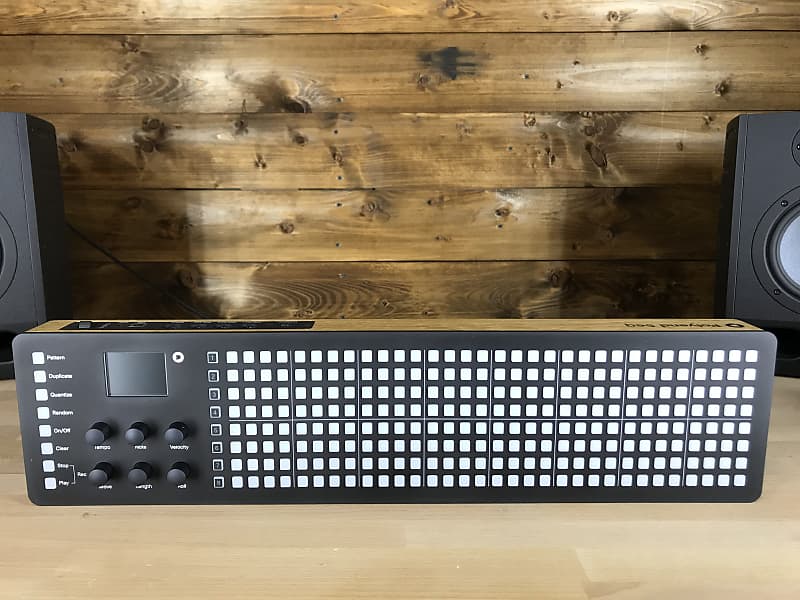 Polyend Seq MIDI Step Sequencer | Reverb UK