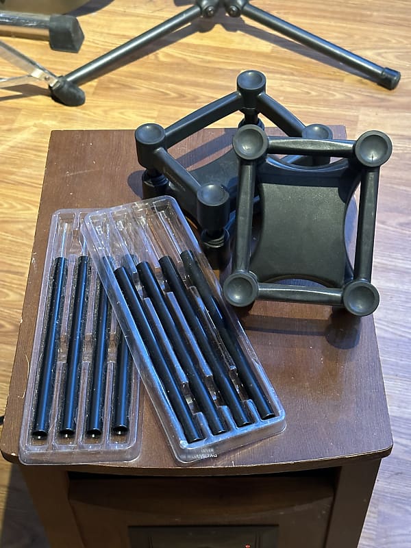 IsoAcoustics ISO-130 Isolation Stands for Studio Monitors | Reverb