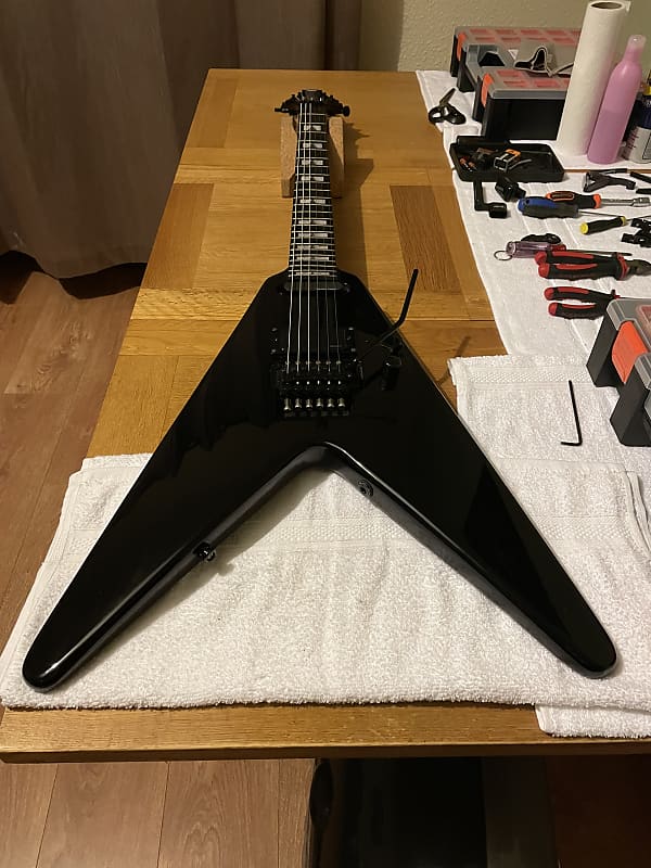 Framus D-Series WH-1 - Flying V - UPGRADES | Reverb Canada