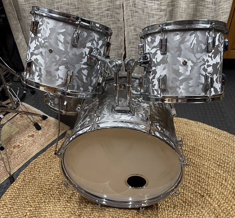 Vintage 1970s 'MAXWIN by Pearl' drum kit | Reverb