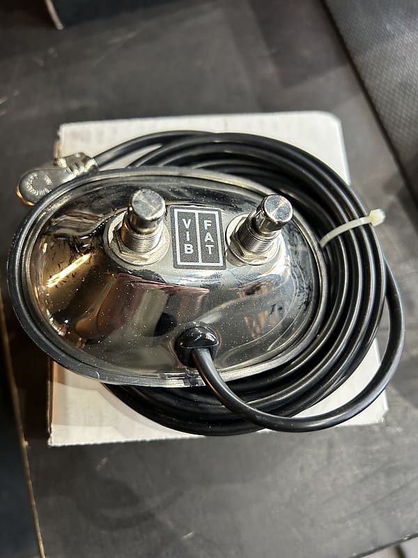 Used Fender 2 button vibro-king footswitch | Reverb