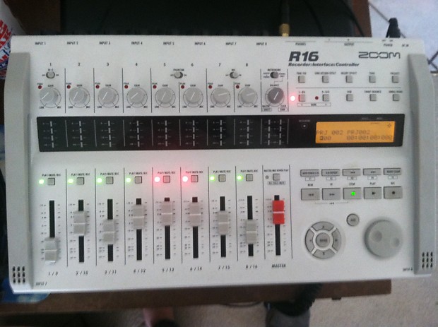 Zoom R16 Multitrack SD Recorder | Reverb