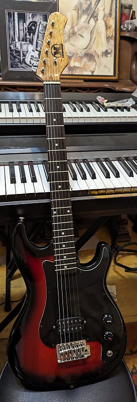 Hondo Strat Style Electric Guitar | Reverb