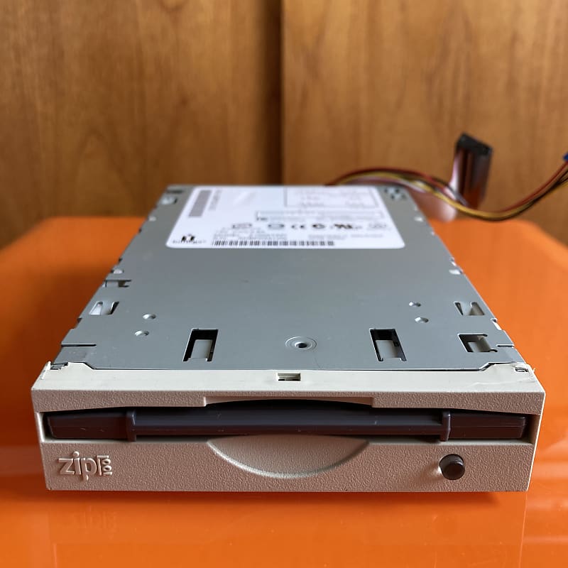 Akai MPC 2000 XL 100mb Zip Drive w/ Connecting Cables | Reverb