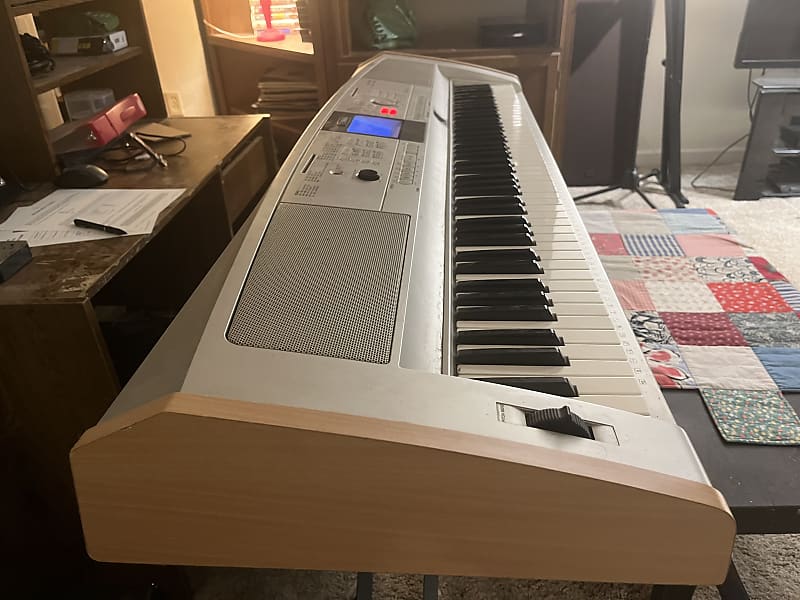 Yamaha DGX 505 full 88 key keyboard | Reverb