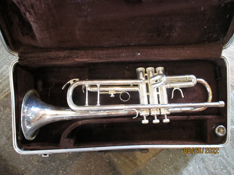 Maestro silver trumpet. with case and mouthpiece | Reverb