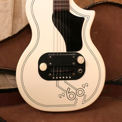 Supro "60" Ozark 1957 White | Reverb